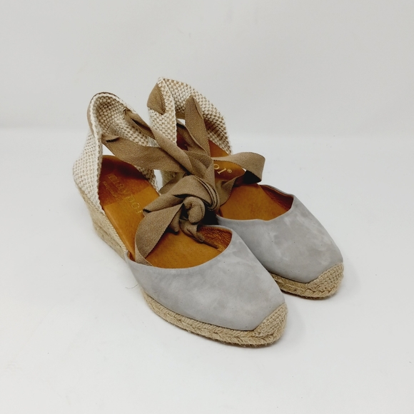 Anthropologie | Shoes | Anthropologie Maypol Dove Grey Lace Up Wedge ...